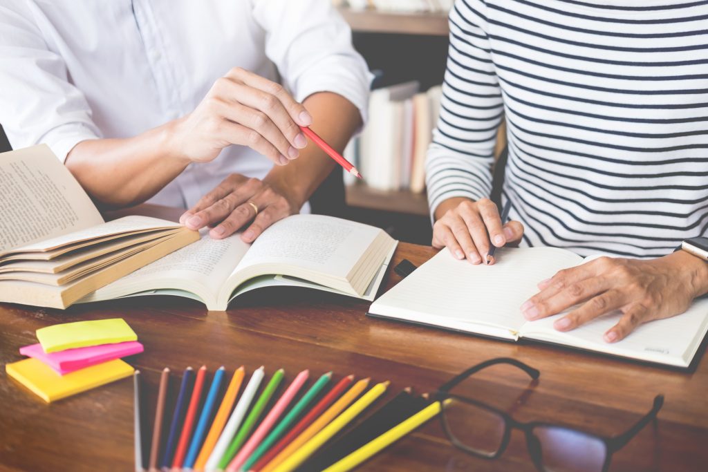 Adopting Writing Center Practices in Teaching | MLA Style Center